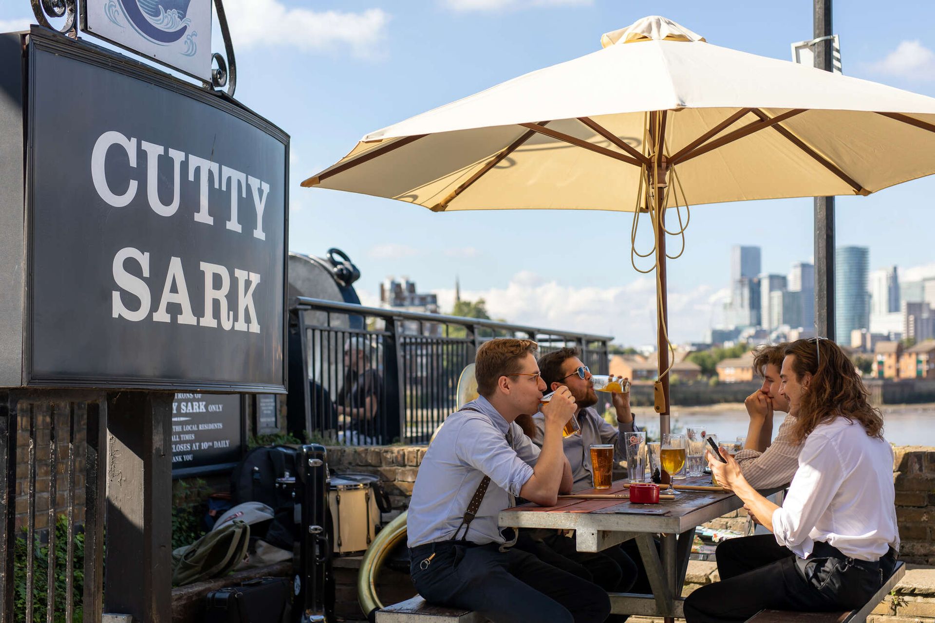 Cutty Sark | Young's Pub near the River Thames, Greenwich